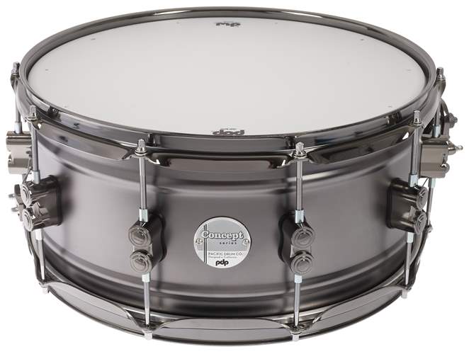 PDP 14" x 6,5" Concept Series black Nickel over Brass Snare bubínek