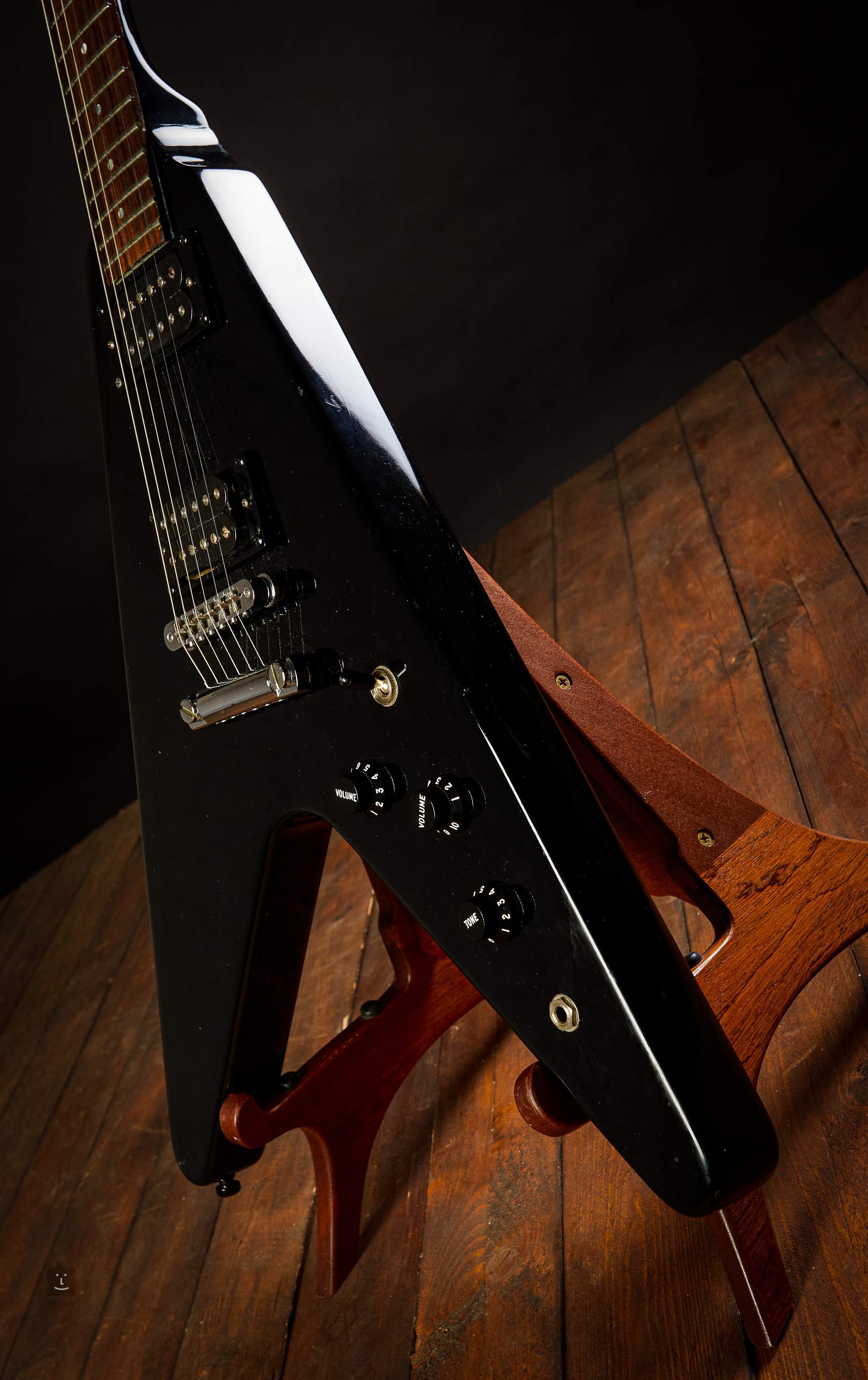GIBSON 1985 Flying V Black Elektrická kytara