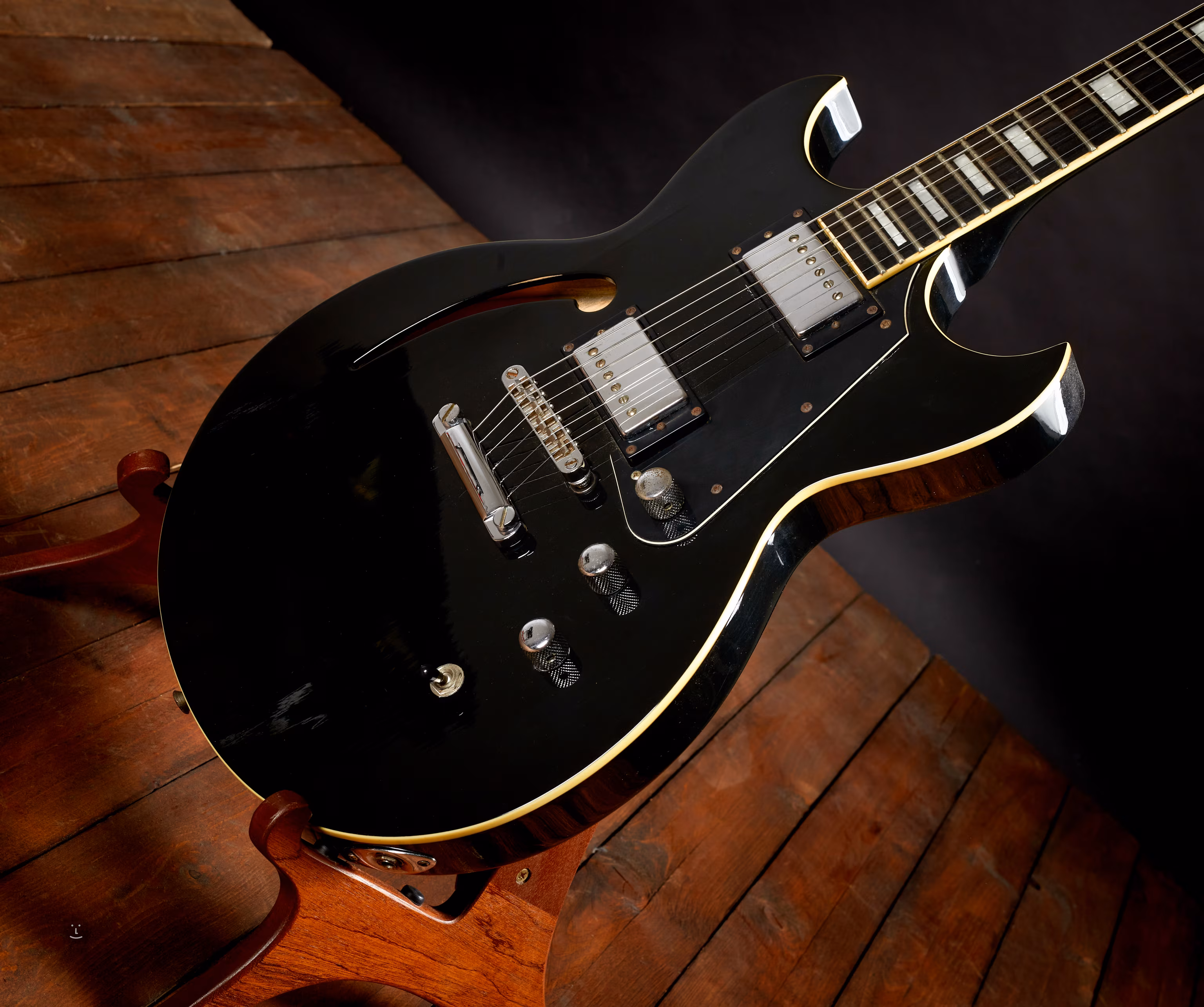 REVEREND GUITARS Manta Ray HB Elektrická gitara